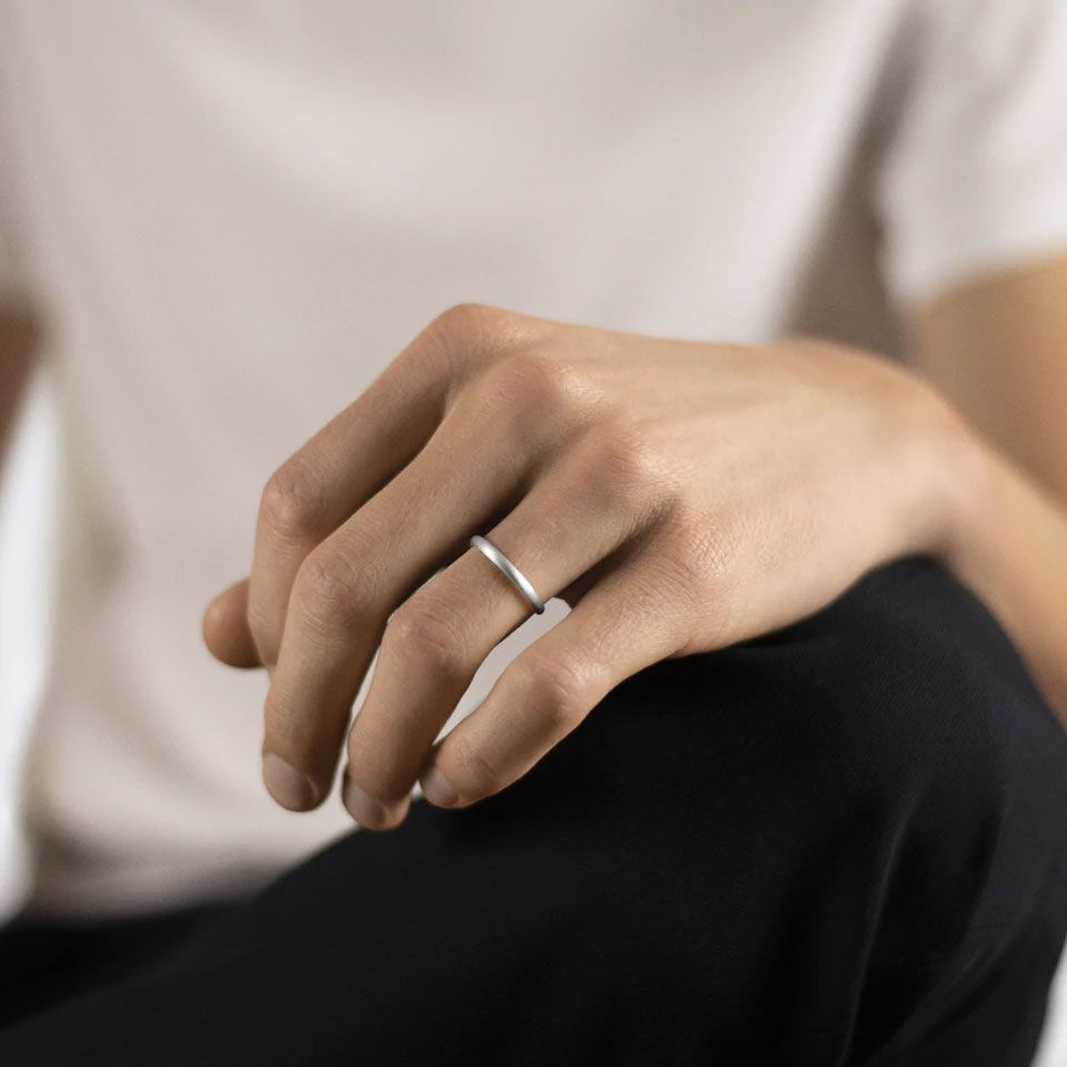 Le Gramme Demi-Jonc wedding ring La 2g white gold Smooth Brushed - Lepage