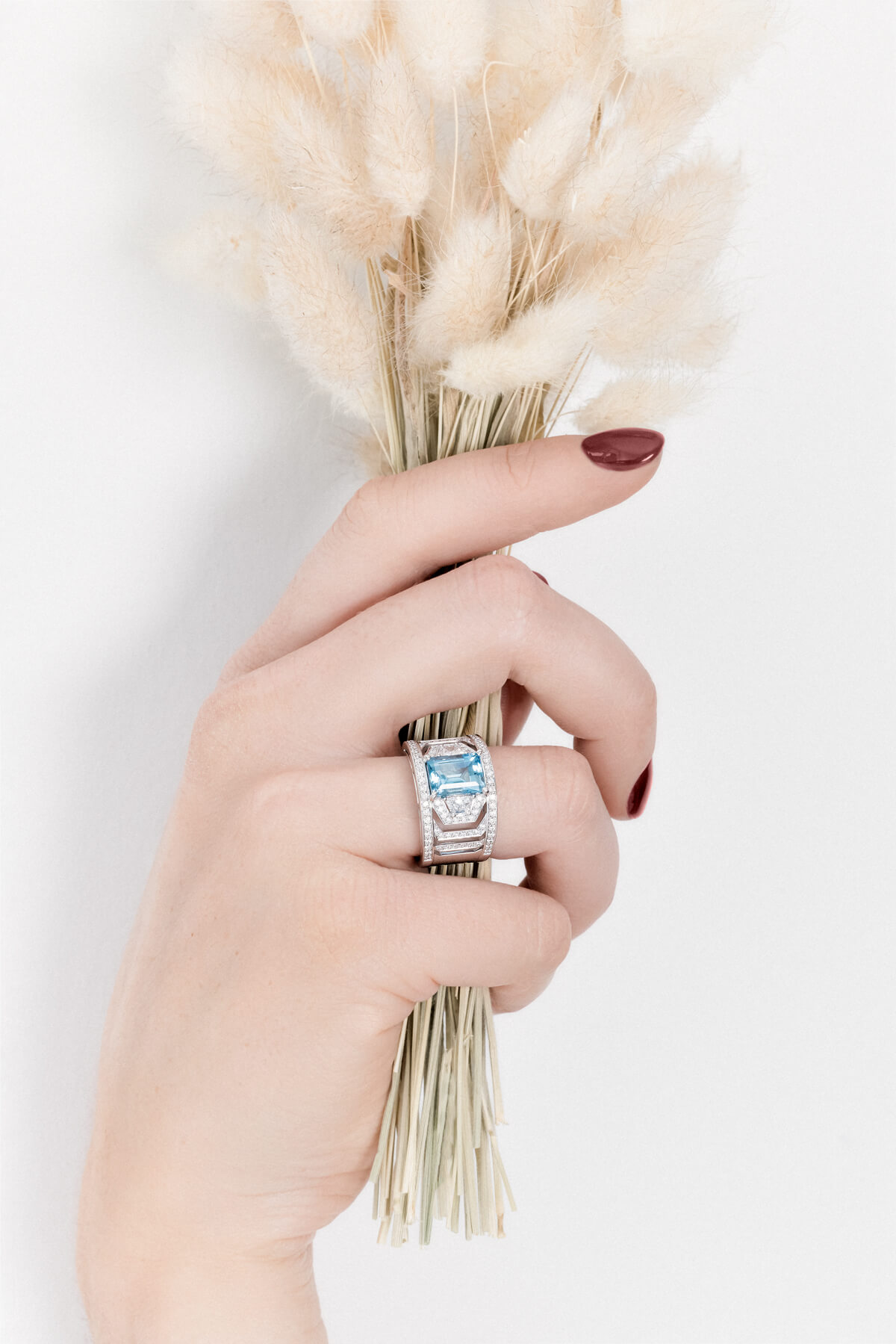 La Santa-Maria ring white gold aquamarine diamonds | LEPAGE