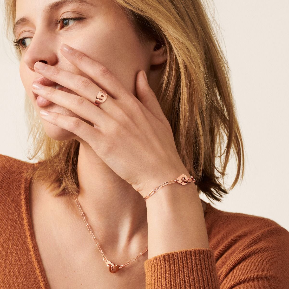 Collier Menottes dinh van R10 en or rose | LEPAGE