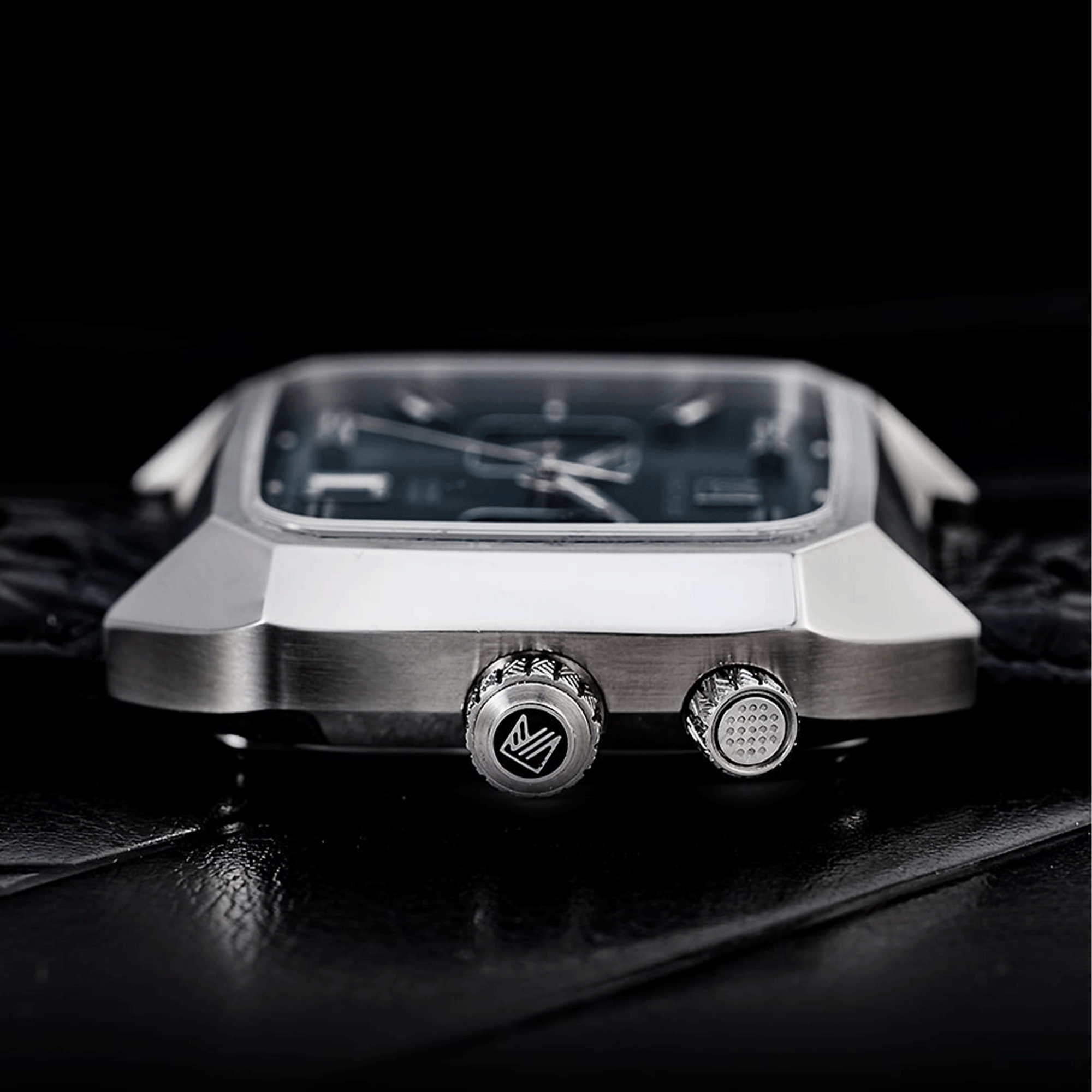 March LA.B AM2 Calendar Grall black perforated alligator - Lepage