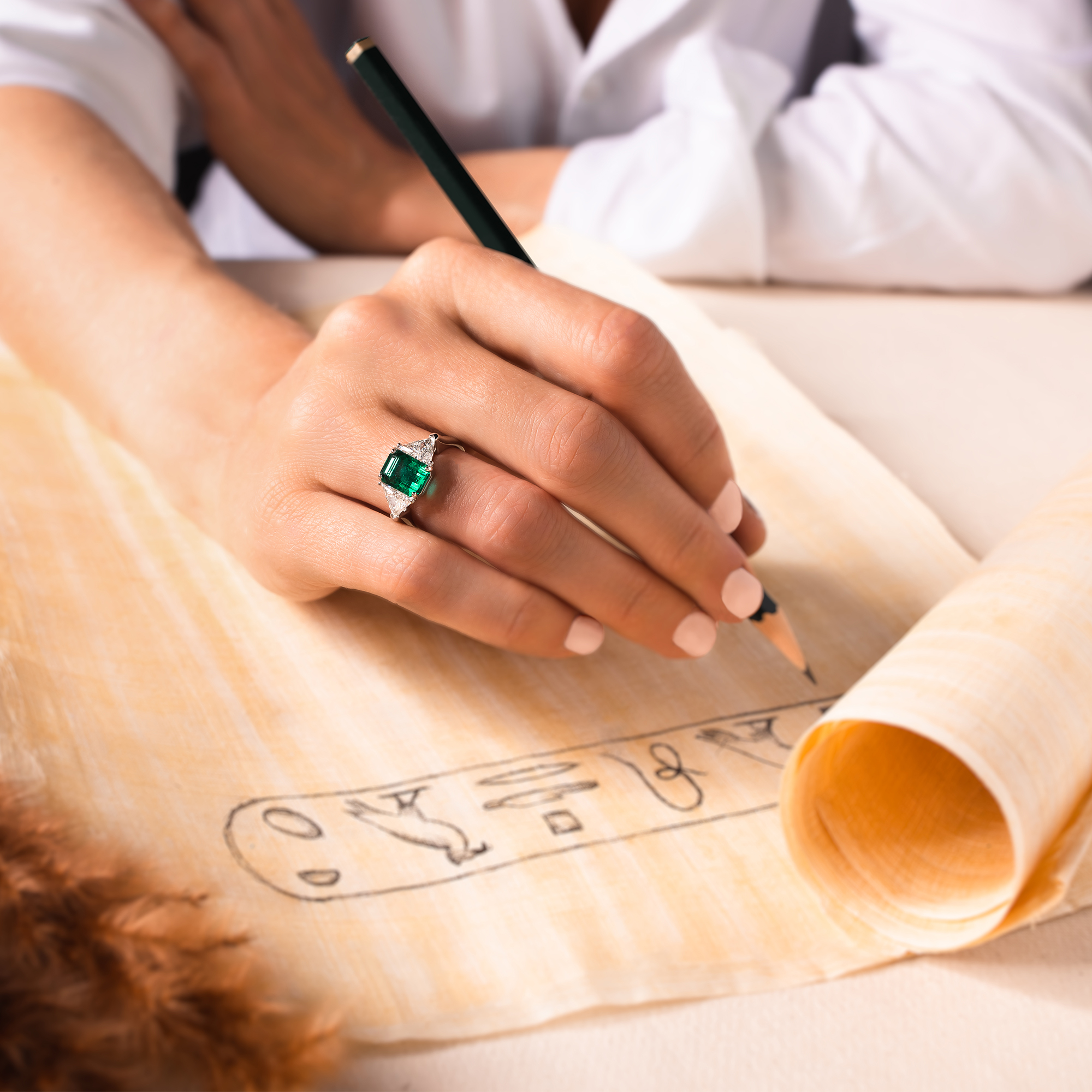 Lepage Cléo ring in platinum, emerald and diamonds | Lepage