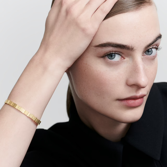 Dior GEM bangle in yellow gold | Lepage official retailer
