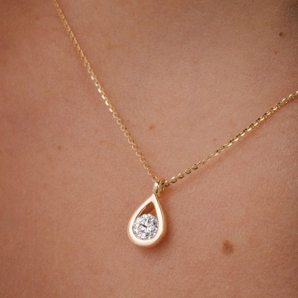 Collier Clyde en or jaune et diamant | LEPAGE