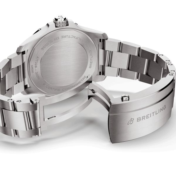 Montre Breitling Avenger automatique 42 mm A17328101B1A1 - Lepage