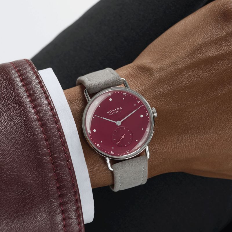 Nomos Metro Muted Red mechanical watch 33 mm 1123 - Lepage