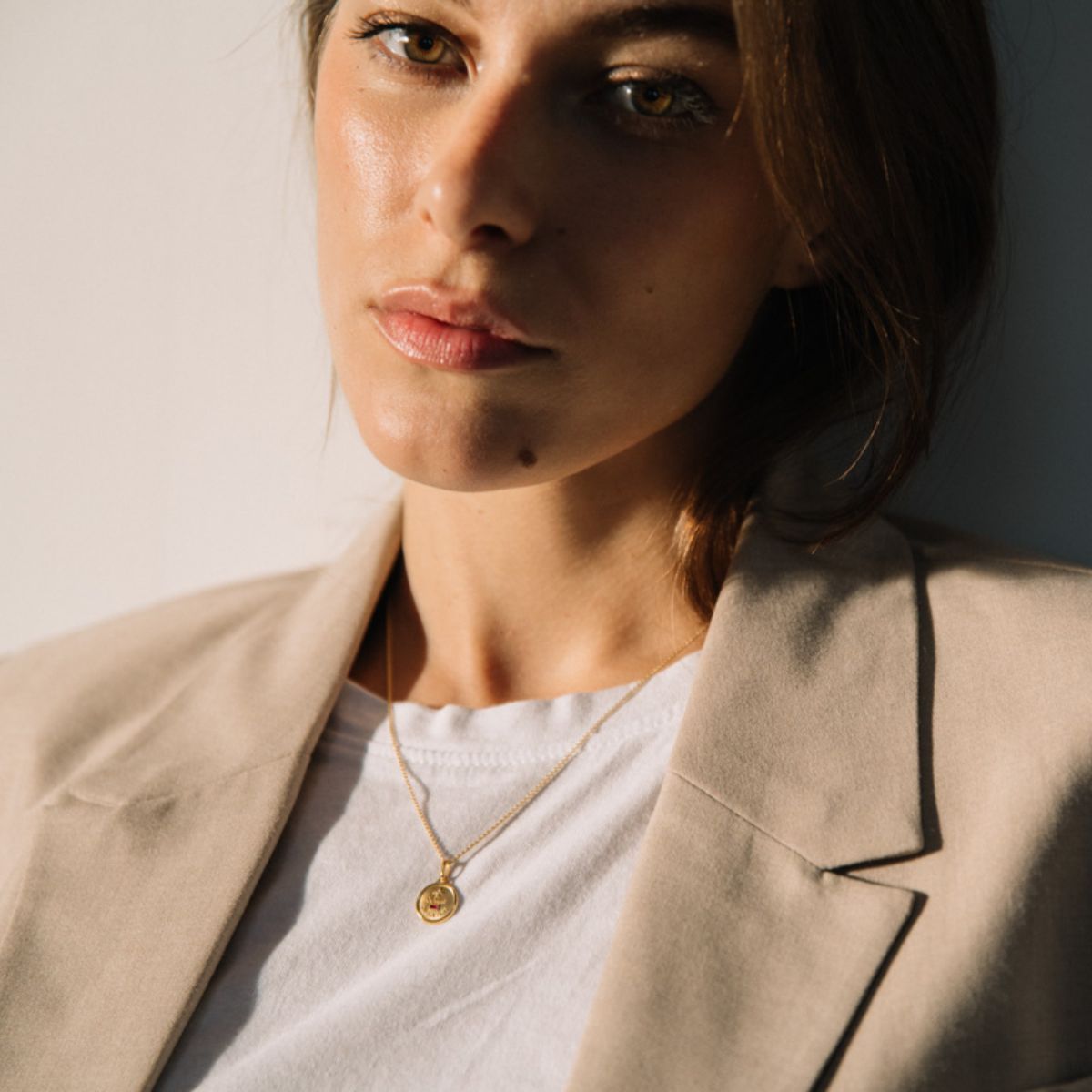 Augis Amour L'Essentielle small model medal in yellow gold and diamond ...