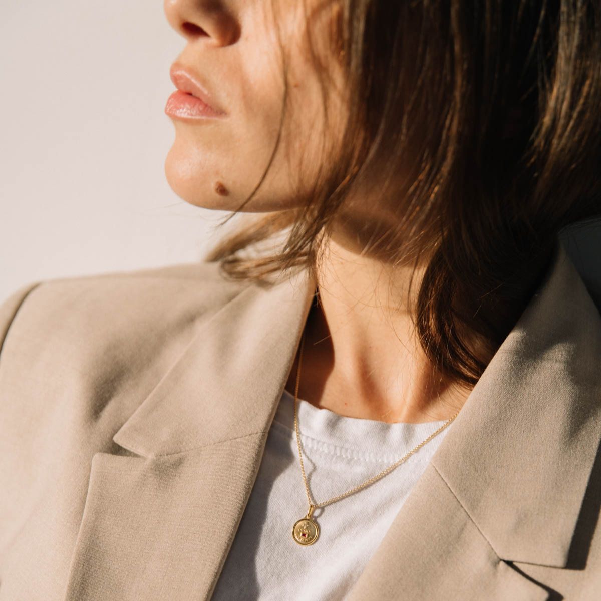 Augis Amour L'Essentielle small model medal in yellow gold and diamond ...