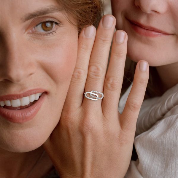 So Shocking Tandem ring in white gold and diamonds - Lepage