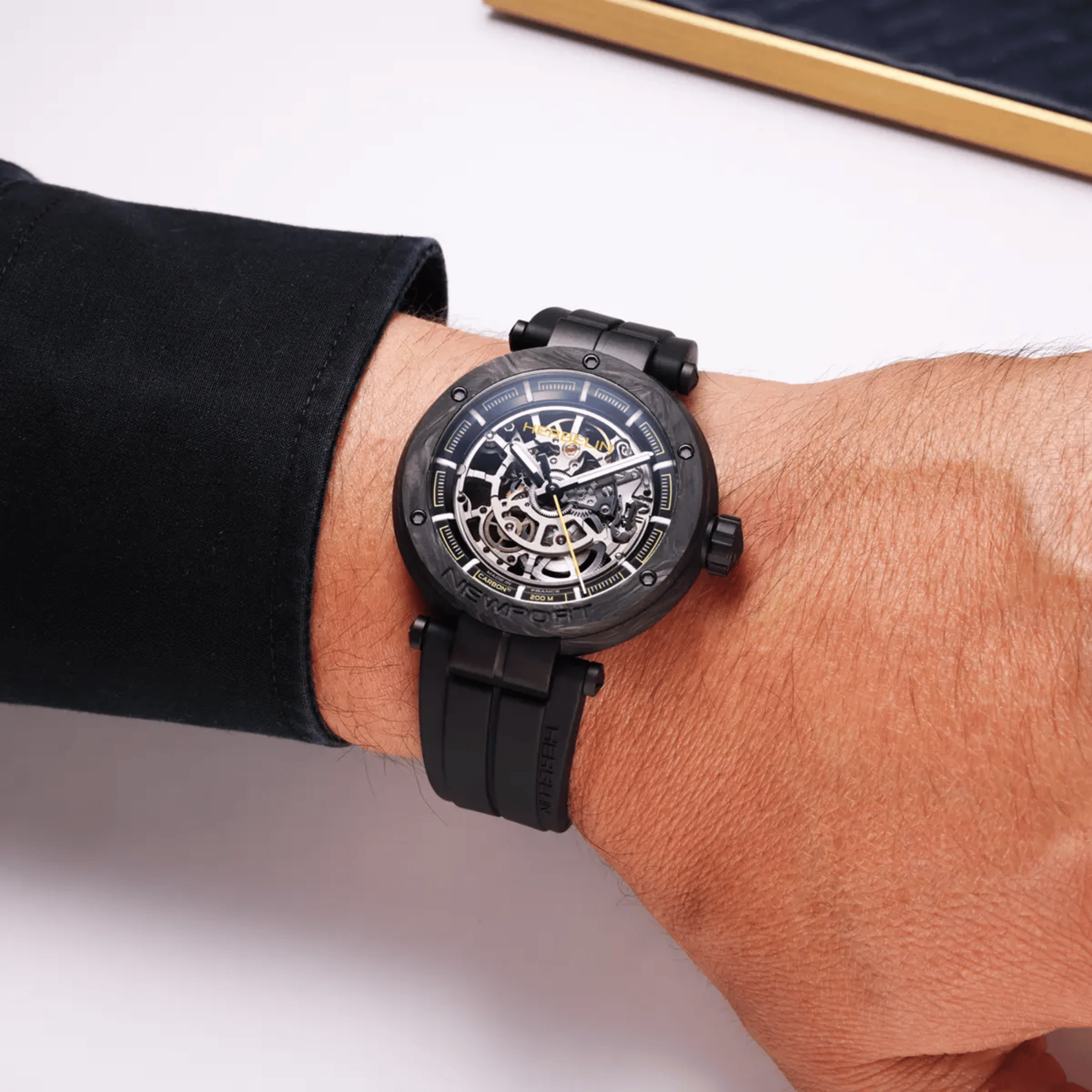 Montre Herbelin Newport Carbone Titane Squelette 1888SQCTN14CA - Lepage