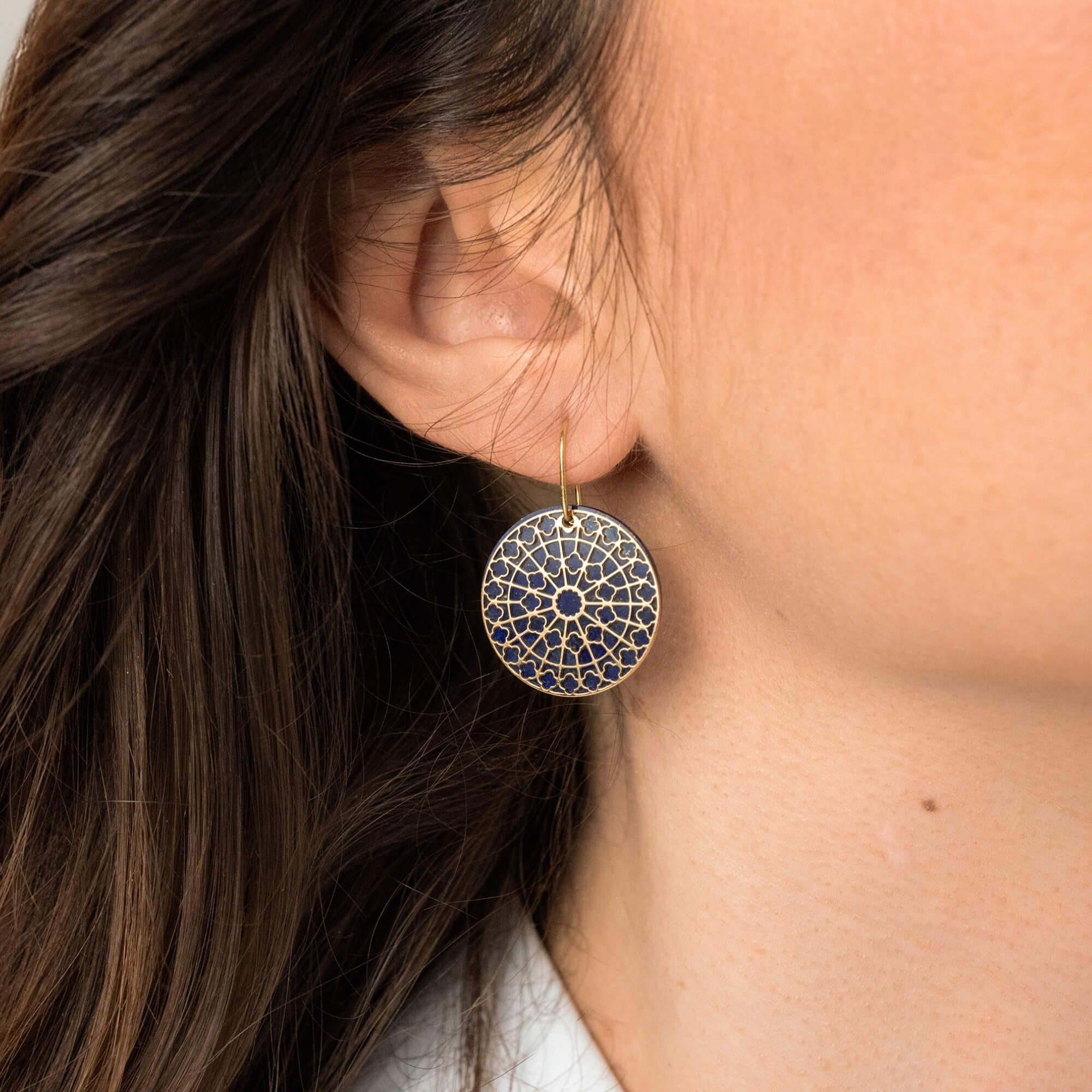 Jetons Colette Notre-Dame pour boucles d'oreilles en lapis lazuli | LEPAGE