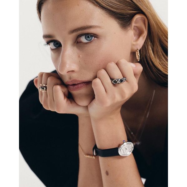 Bague Korloff Korlove moyen modèle 5 cœurs en rose et diamants noirs ...