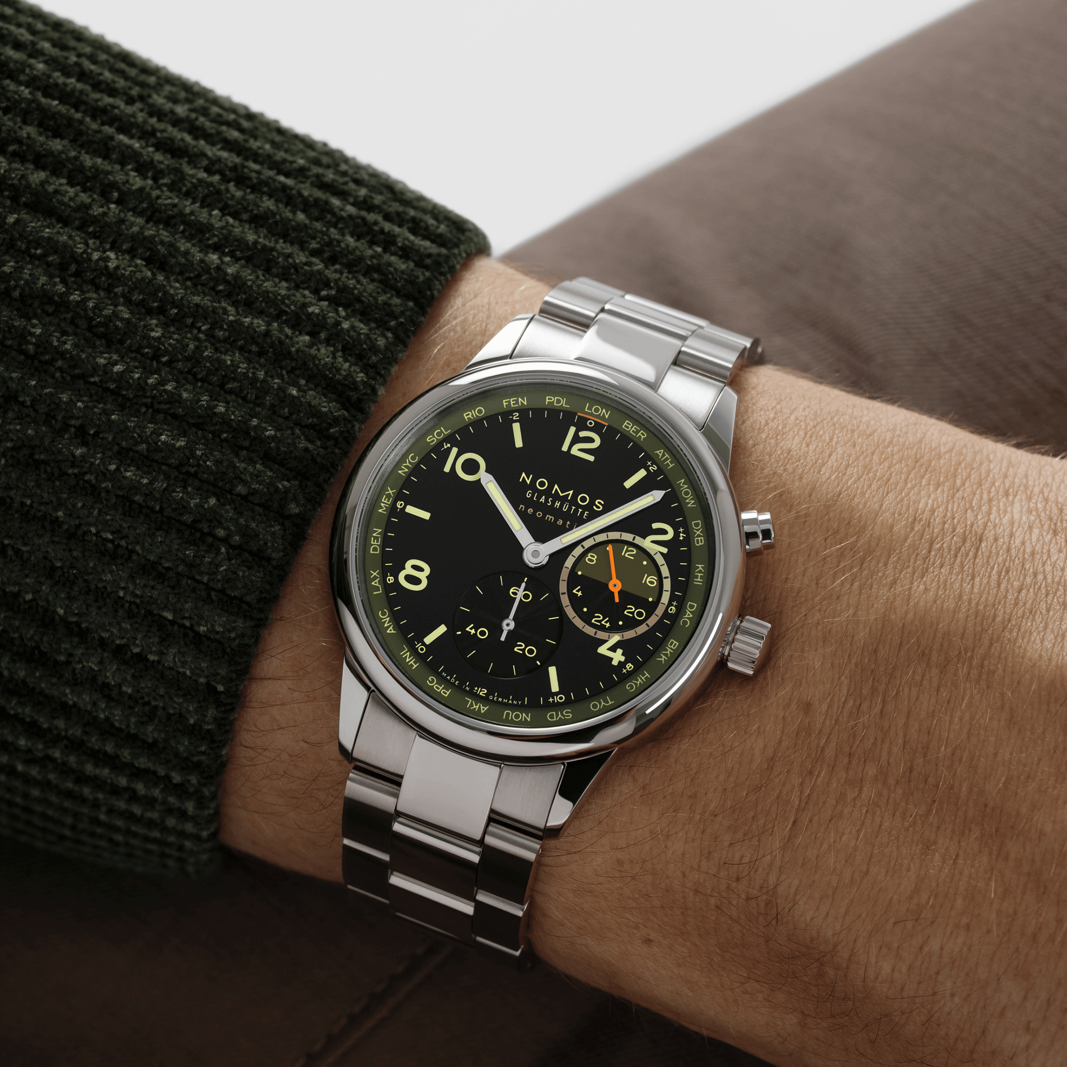 Nomos Club Sport Neomatik Worldtimer "Night Navigation" Vector - Lepage